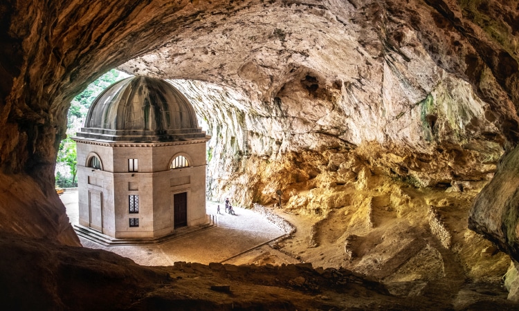 Le più belle grotte da visitare con i bambini in Italia